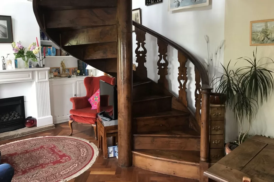 The history of the spiral staircase an Medieval Staircases