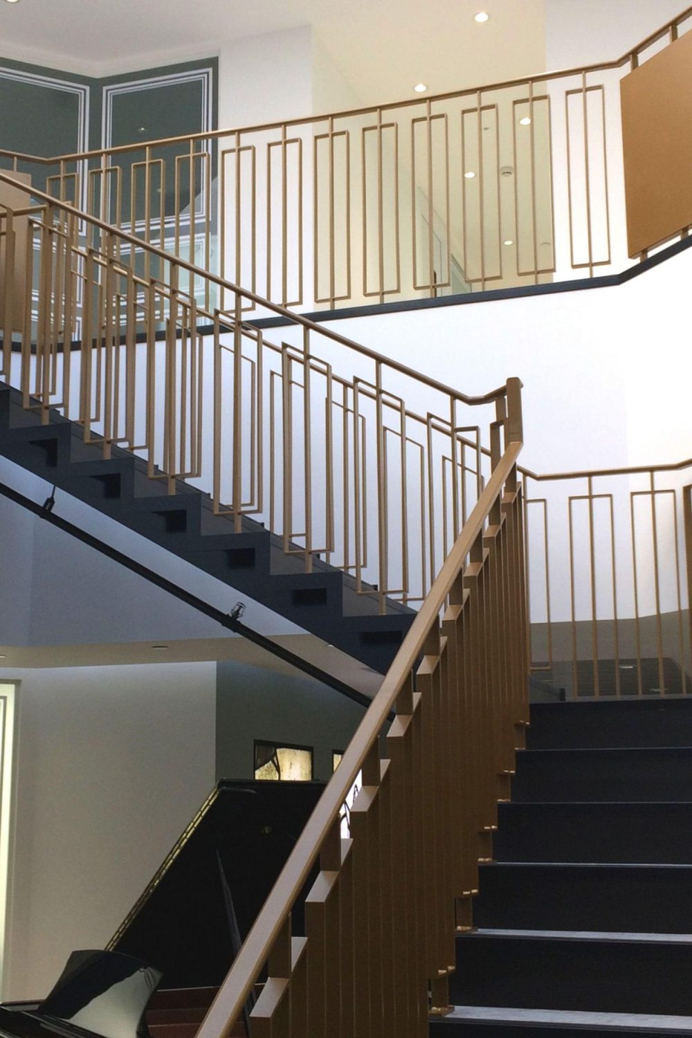 10 Brick Street, Mayfair - Bespoke Staircase